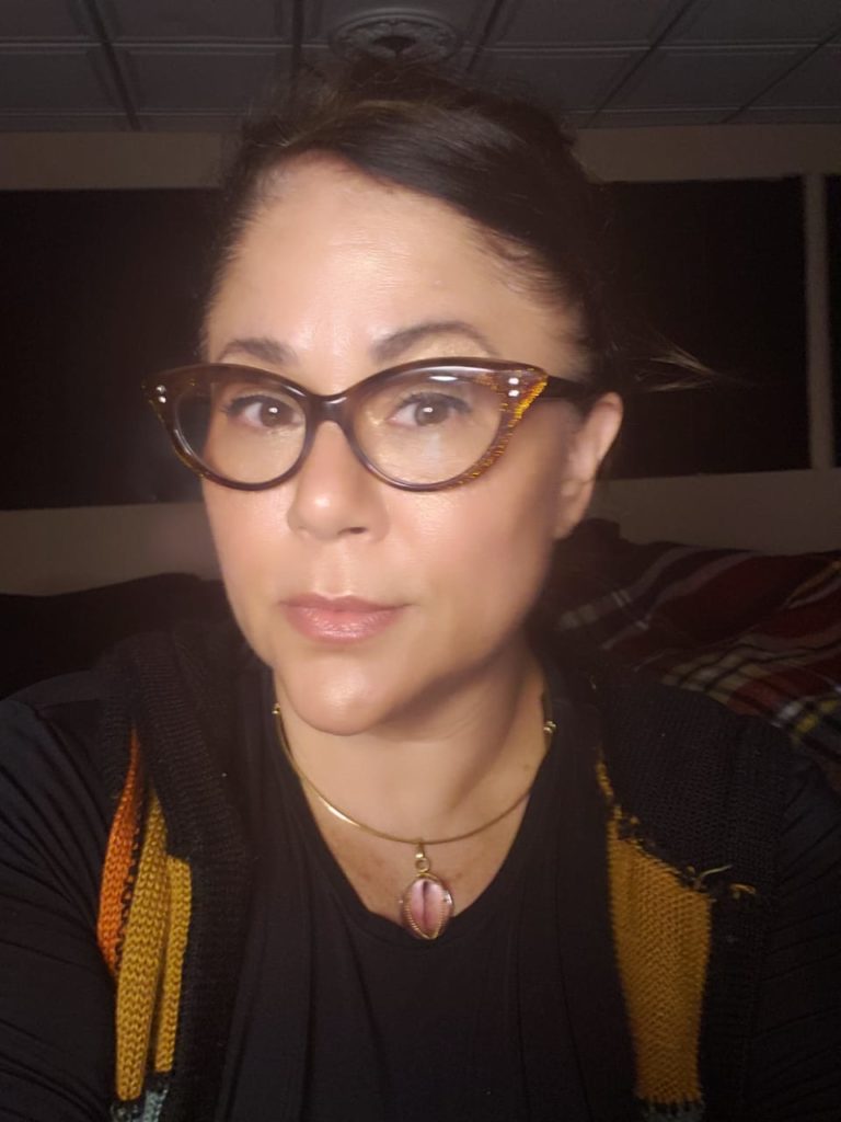 Terri Thrush 2020 Productora Cinematográfica Panameña - Ver Panamá