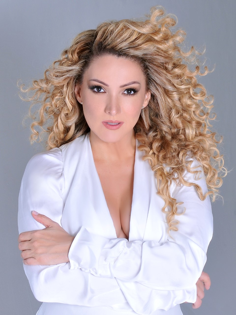 Erika Ender 2020 "Darnos Un Dia" nuevo sencillo - Ver Panamá